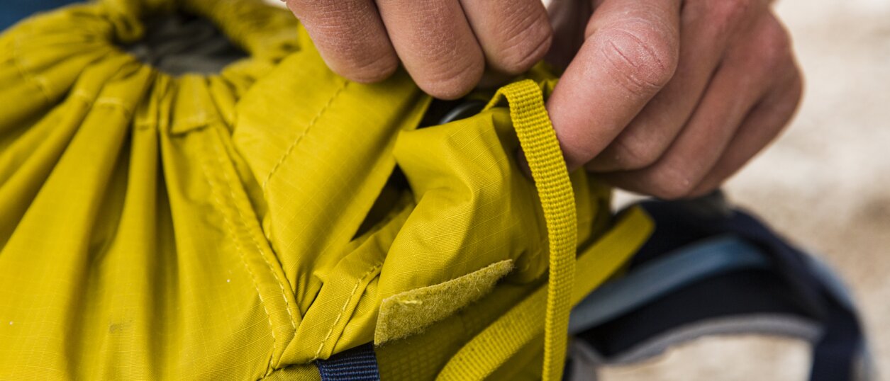 How to clean a backpack